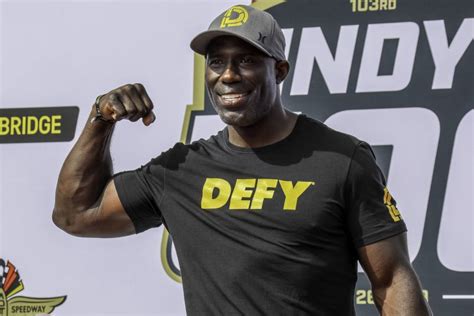 Nfl Hall Of Famer Terrell Davis Stunned After Being Handcuffed