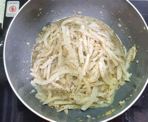 고소하고 맛있는 들깨무나물볶음