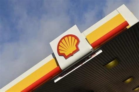 Pradhan Inaugurates Shell India S Lng Truck Loading Unit At Hazira
