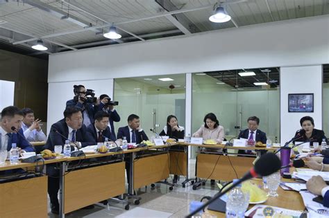 Хуулиудын хэрэгжилттэй танилцах Ажлын хэсэг Нийслэлийн хөдөлмөр эрхлэлтийн газар Нийгмийн