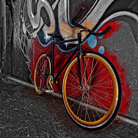 Велосипед Fixed Gear и граффити