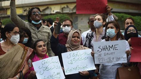 Pakistan Court Sentences Man To Death For Blasphemy City Roma News