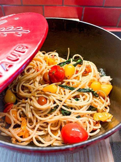 Spaghetti With Small Tomatoes Blue Cayenne