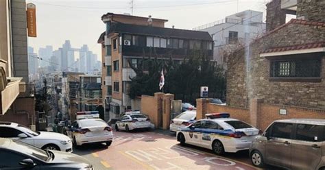 주차전쟁터 강남 한복판서 경찰이경찰차 불법주차 논란