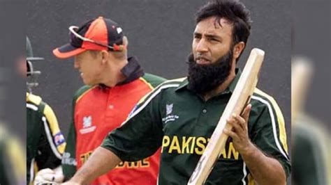 Ex Pakistan Cricketer Saeed Anwar Slammed Online For Sexist Remark