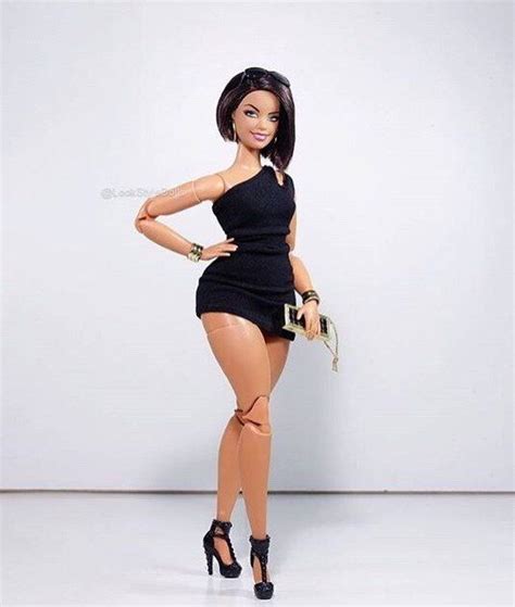 Funny A Head From A Regular Barbie Put On A Curvy Barbie Doll Body Probably The Hot Pink Hair