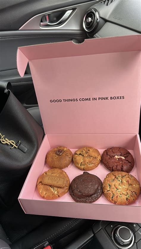 Groovy Feminine Modern Elegant Classy Dazzling Bakery Shop Packaging