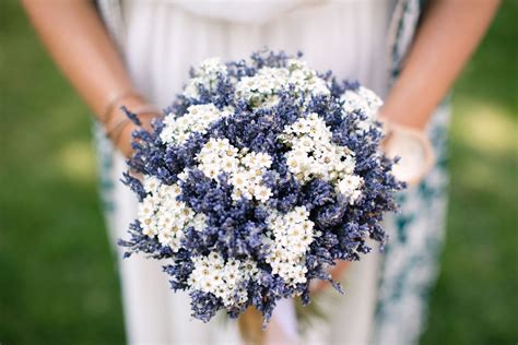 Букет английская лаванда и вечные ромашки | Flower bouquet wedding ...