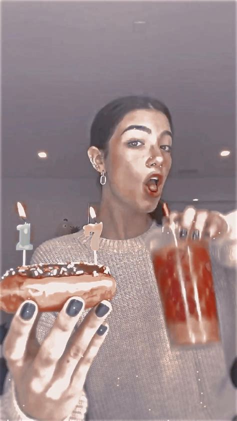 11 Ideas De Charli Damelio Videos De Chicas Fotos Mujeres Bonitas