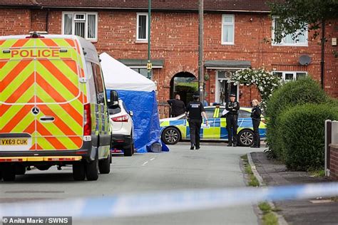 Dpd Driver Who Was Attacked By An Armed Gang Died After Being Hit In
