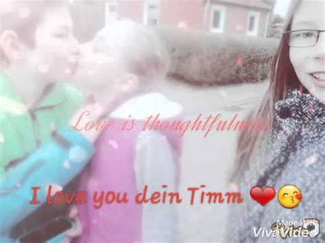 Junge und Mädchen küssen sich YouTube