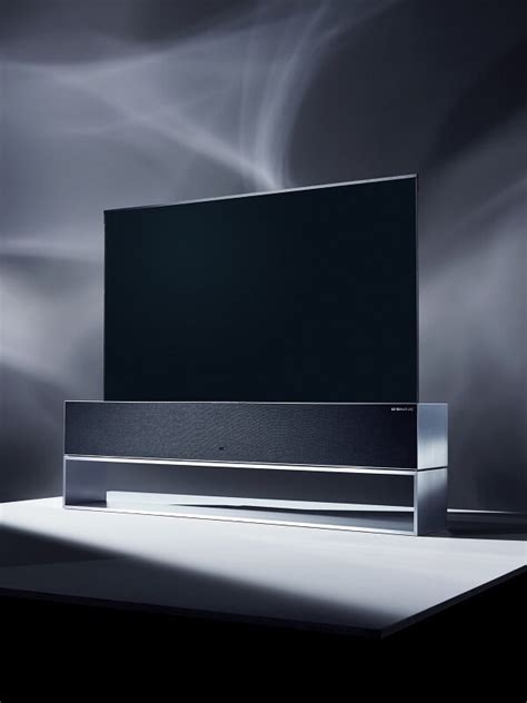 Первый в мире сворачиваемый OLED-телевизор - LG SIGNATURE OLED TV R