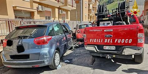 Palermo Terribile Scontro Fra Due Auto In Via Aloi Quattro Feriti In Codice Rosso Una Ragazza