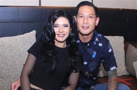 10 Pasangan Artis Pacaran Beda Usia Jauh Ada Luna Maya Dan Maxime Bouttier