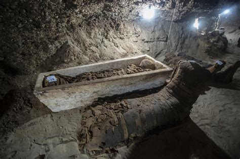 Excavation Of Ancient Egyptian Tombs 2300 Years Old At Least 17 High