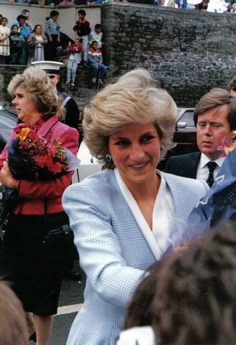 Lady Diana Et Dodi Al Fayed Sont Morts à Cause De Leur Chauffeur Et Du