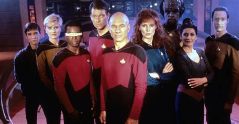Star Trek Made Us Dread Seeing Our Favorite Tng Actor Giant Freakin Robot