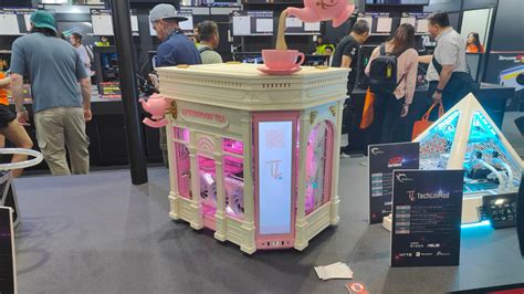 Tea Parties Manta Rays And One Scary Android The Very Best Pc Mods