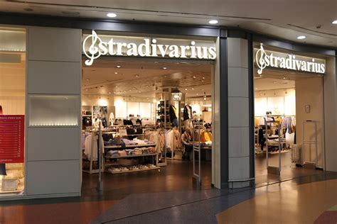 Los vestidos de Stradivarius que demuestran cuál es la tendencia