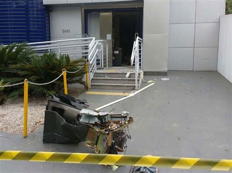G1 Criminosos explodem caixa eletrônico na Zona Sul de São Paulo