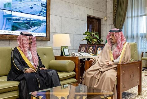 جريدة الرياض أمير الرياض يستقبل مدير مكافحة المخدرات بالمنطقة
