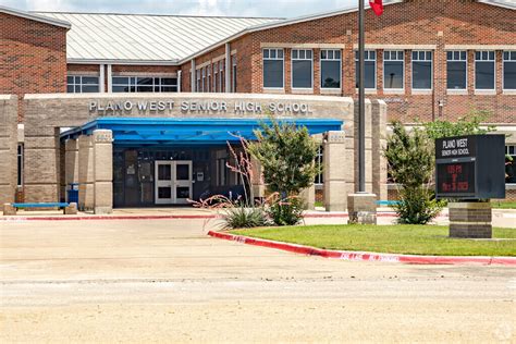 Plano West Senior High School In Plano Tx