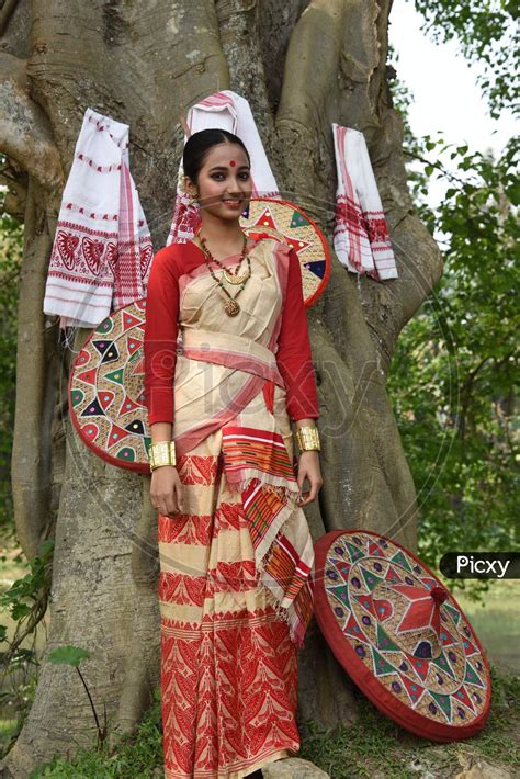 Bihu Dance Costume