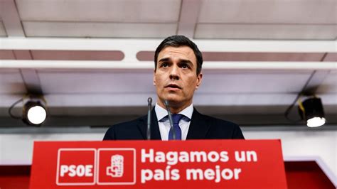Ves acertada la decisión del PSOE de presentar una moción de censura