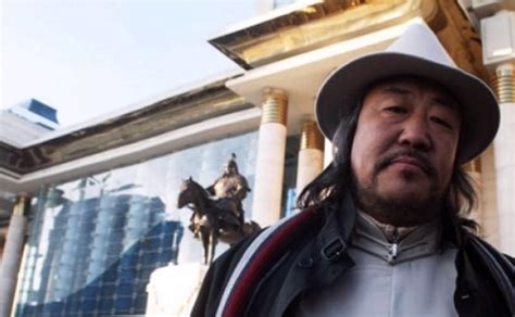 Д Сосорбарам Эрх баригчид Э Бат Үүл рүү биш ард түмэн рүү буу шагайлаа