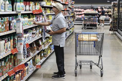 逾7成美國人續捏緊荷包 年終購物季業績恐黯淡 自由財經
