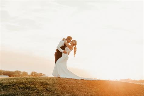The Barn And Vineyard Beecher Rustic Barn Weddings