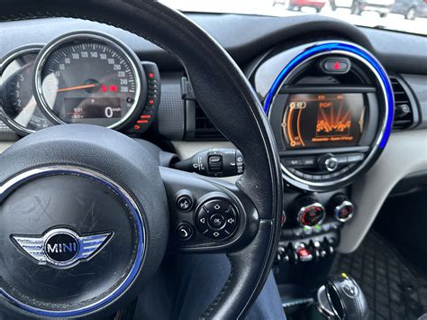 Держатель телефона — MINI Cooper Mk III, 1,5 л, 2015 года | стайлинг ...