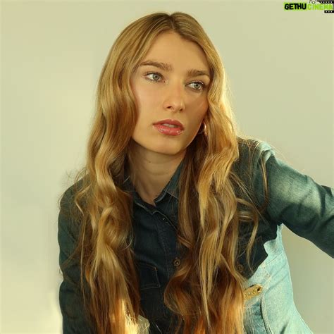 Ava August Wiki Biography Age Gallery Spouse And More