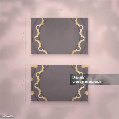 Mengunjungi Kartu Nama Dengan Warna Coklat Dengan Ornamen Emas India