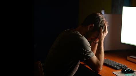 Help Me Close This Emi Year Old Man With Cr Debt Turns To Reddit For Help Trending