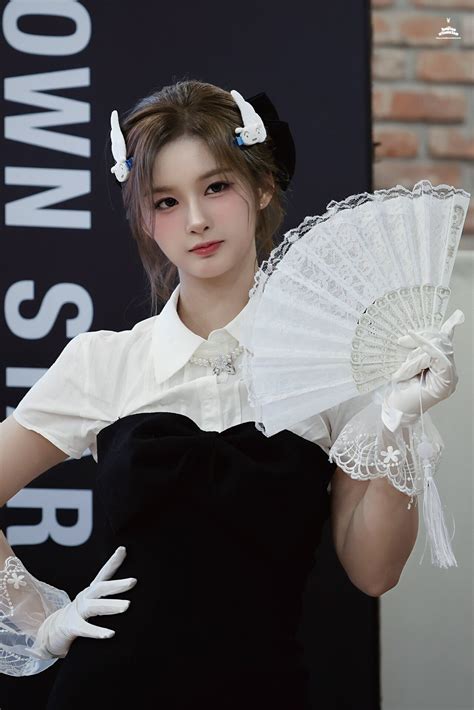 옆집 뽀삐가 더워 쓰러지기 직전에도 절대 잊지 않는 시간 연예인잡담 에펨코리아