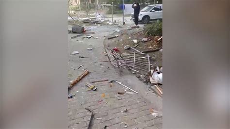 黄石一小区闪爆致一死三伤，燃气公司：不确定为天然气引发关键帧澎湃新闻 The Paper