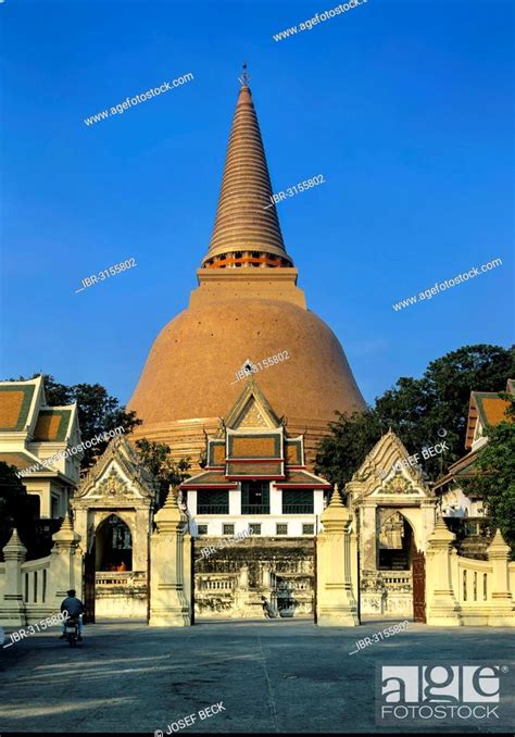 Phra Pathom Chedi, 127 m, the tallest Buddhist building worldwide ...