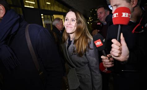 Barbara Bertelsen Får Advarsel Andre Sendes Hjem Nu Får Minksagen