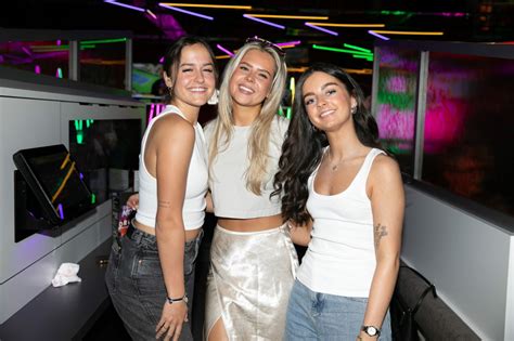 Pictures As Vip Guests Enjoy Sneak Peek Of Tenpin Dundee