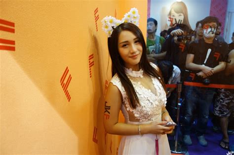 她是誰！？ 沒想到能在jkf展區捕獲本人的八位正妹【ev棋牌】 Ev棋牌