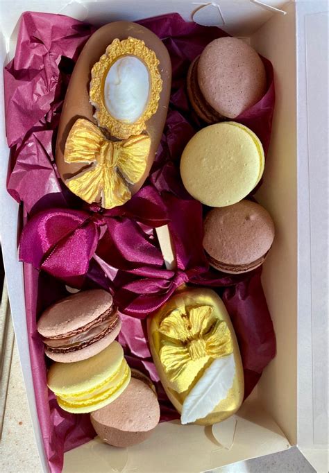 Эскимо пирожное картошка с карамелью макарон маракуя и бейлис молочный