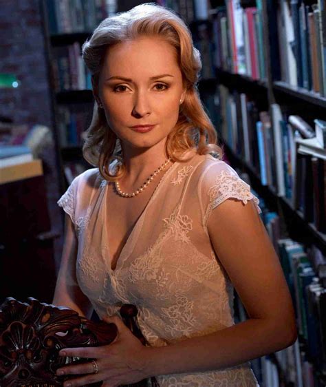 Nina Siemaszko Biography Age Height Husband MrDustBin