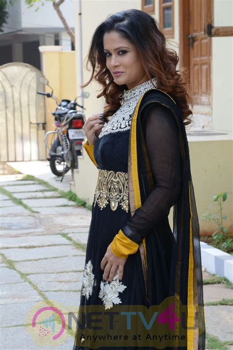 Exclusive Photos Telugu Anchor Shilpa Chakravarthy 89161 Galleries