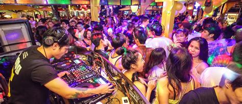 Zoe In Yellow Club City Center Chiang Mai Siam Nite