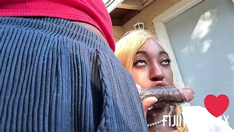 Versaute Freak Marienkäfer Bekommen Speichel Spucke Choke Freak Sex Nut