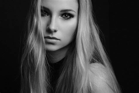 デスクトップ壁紙 面 女性 ポートレート 単純な背景 長い髪 ファッション ヘア 鼻 人 スーパーモデル 女の子