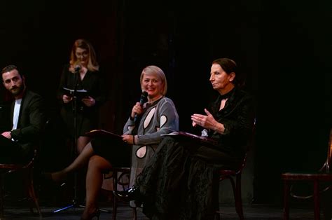 Poezi Për Fuqi Çdo Ditë është 8 Mars 2021 Artpolis