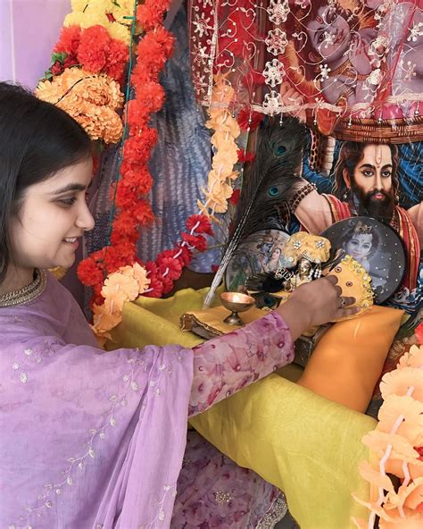 “कर्मण्येवाधिकारस्ते मा फलेषु कदाचन मा कर्मफलहेतुर्भूर्मा ते