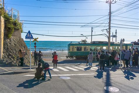 【歓迎？それとも迷惑？】スラムダンク、ぼざろ、ラブライブ人気アニメ「聖地」の地元住民たちの本音 一部ファンのマナーに苦言も マネーポストweb